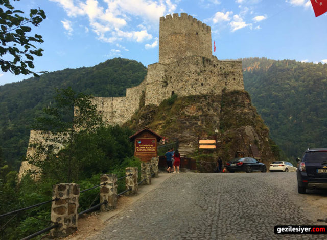 Zil Kalesi Rehberi | Giriş Ücreti, Nerede ve Nasıl Gidilir?